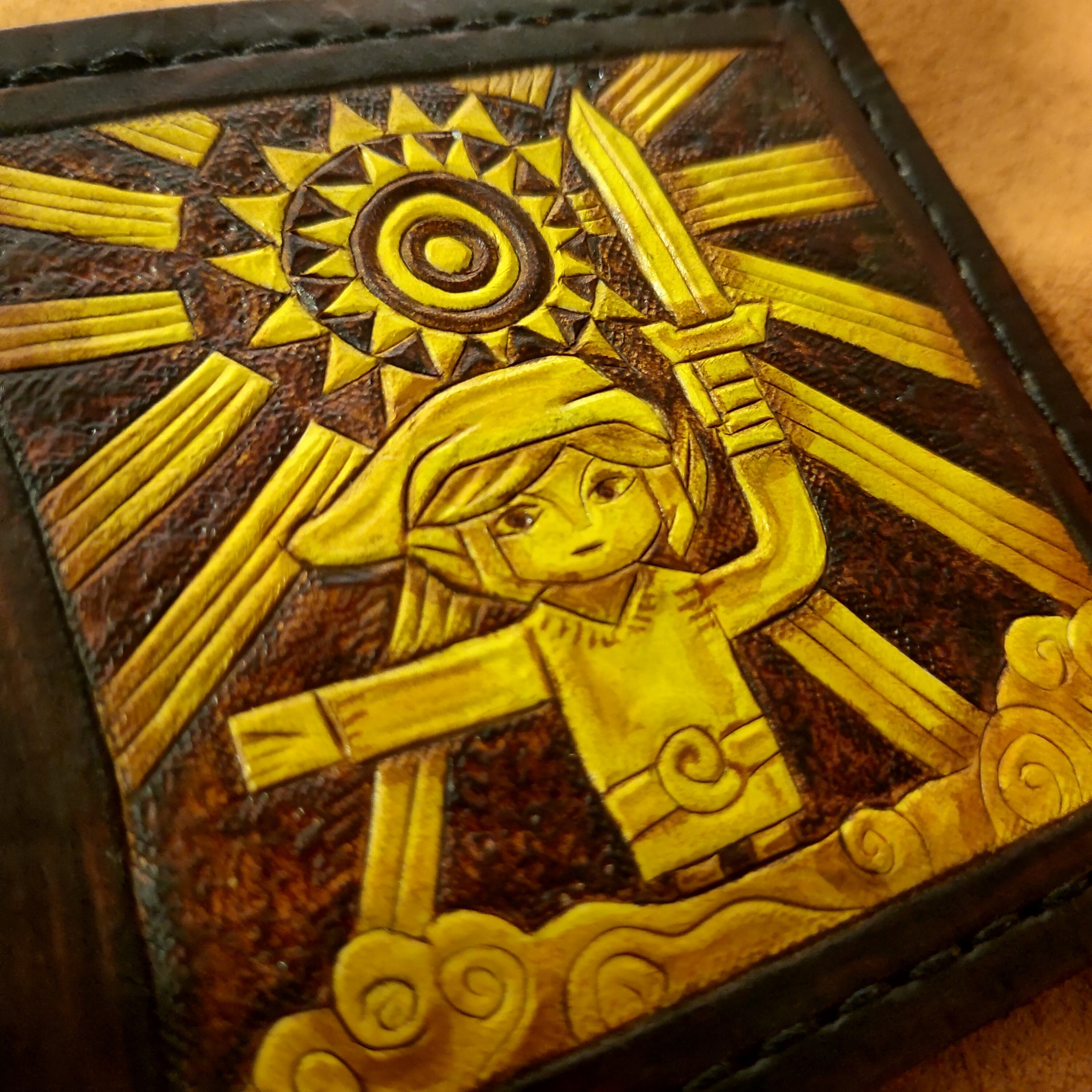 Wind Waker Hyrule Crest Leather Wallet- Dark Brown and Ivory Colour ...