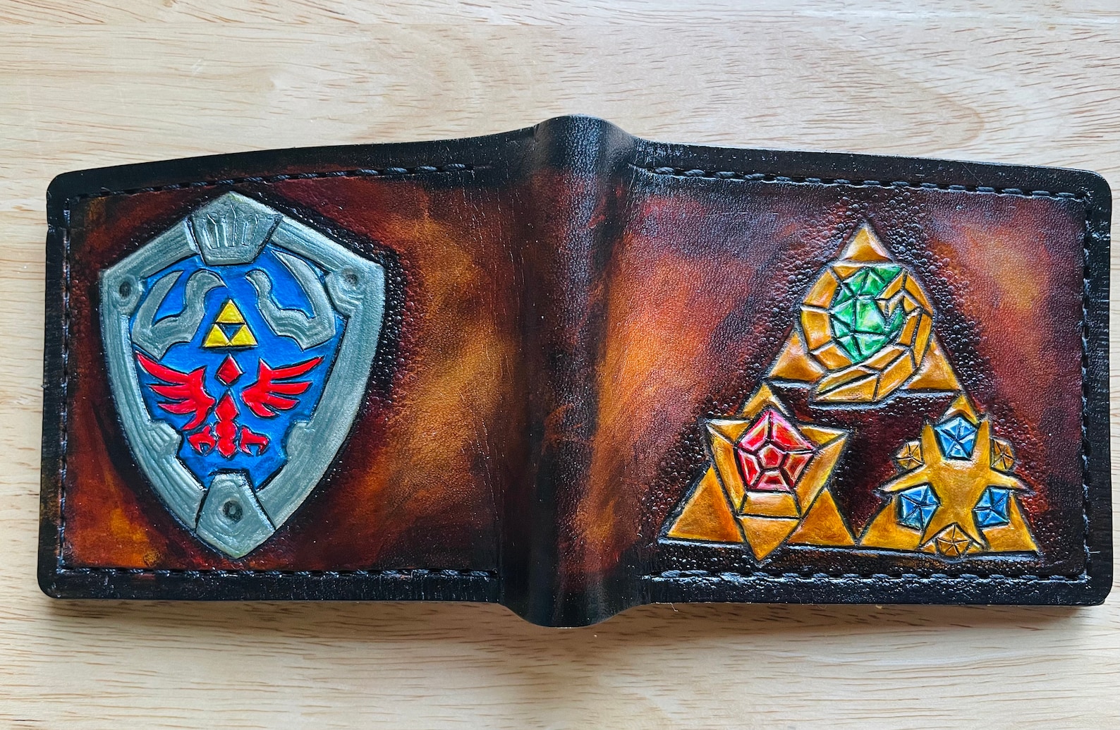 Hyrule Shield and Holy Relics Wallet Leather Bifold Wallet - Etsy