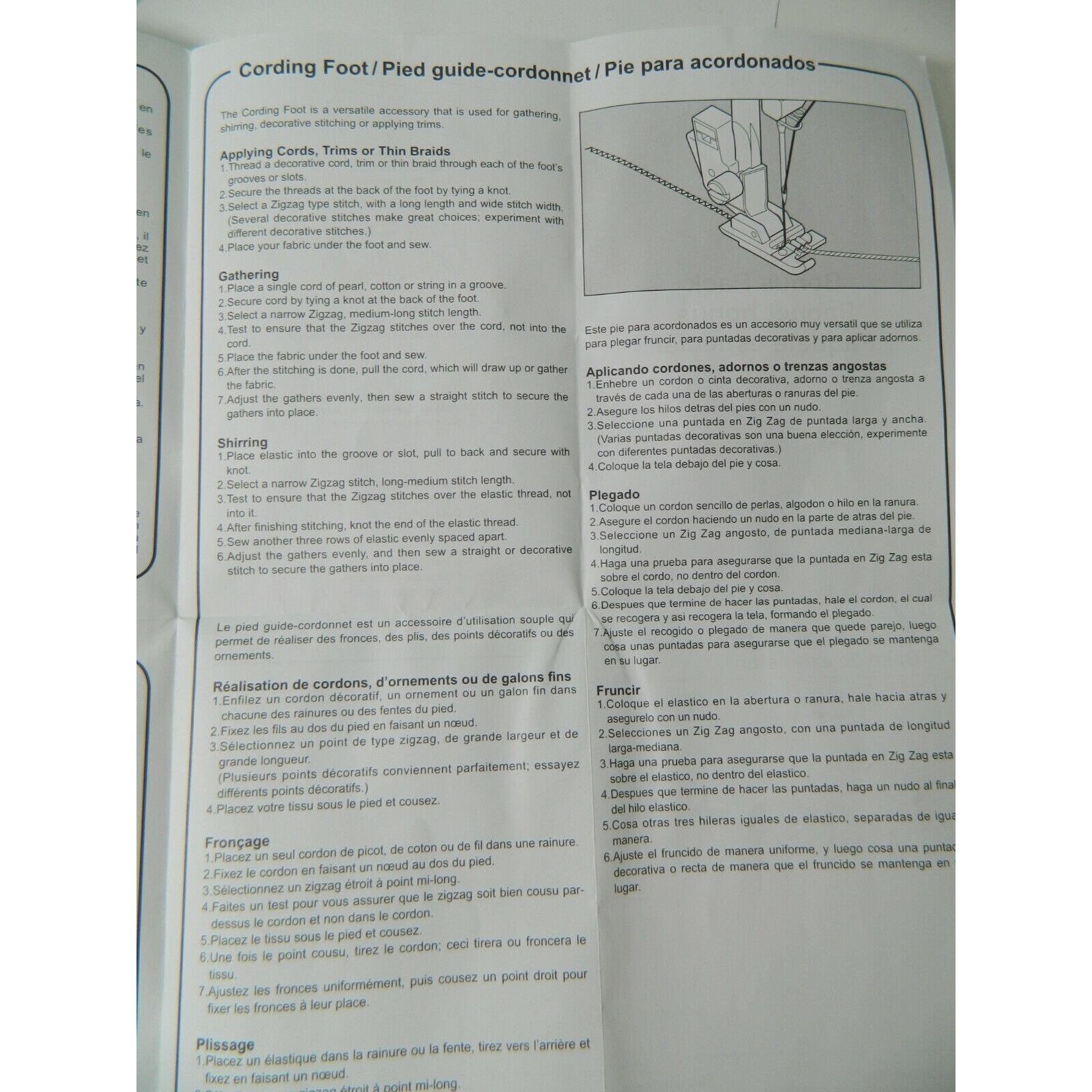 Singer Sewing Machine 7412 Bonus Pack Extension Table, Lock Cutter ...