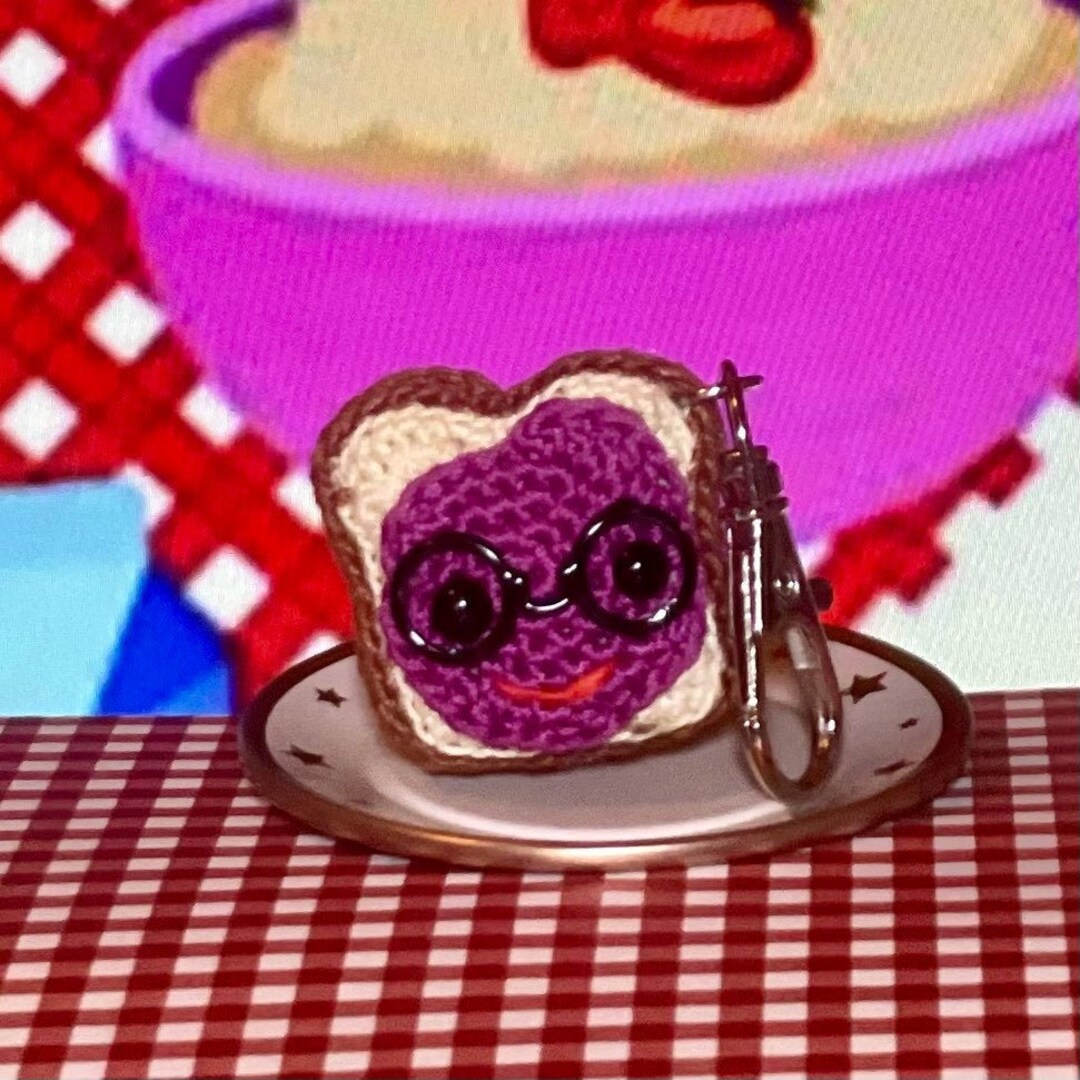 Grape Jelly Toast Keychain, Quarter Holder Bag Charm, Meter Quarter Car ...