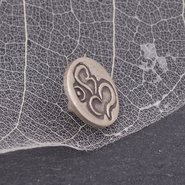Om Button - Etsy