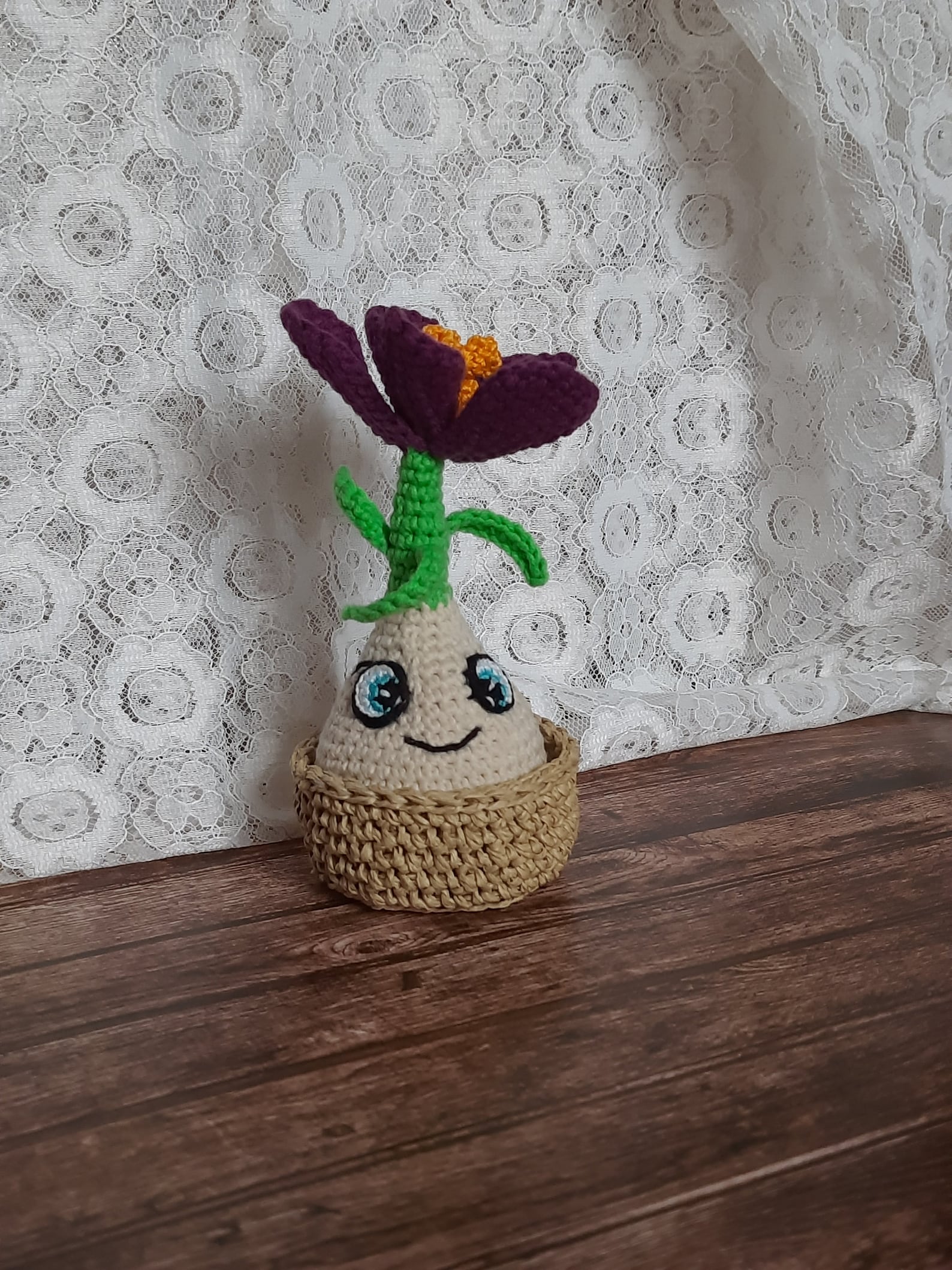 Crochet Crocus in Basket, Amigurumi Flower Toy - Etsy