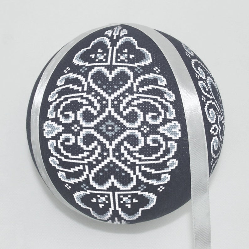 Christmas Ball With White Arabesque Digital Stitch Pattern - Etsy