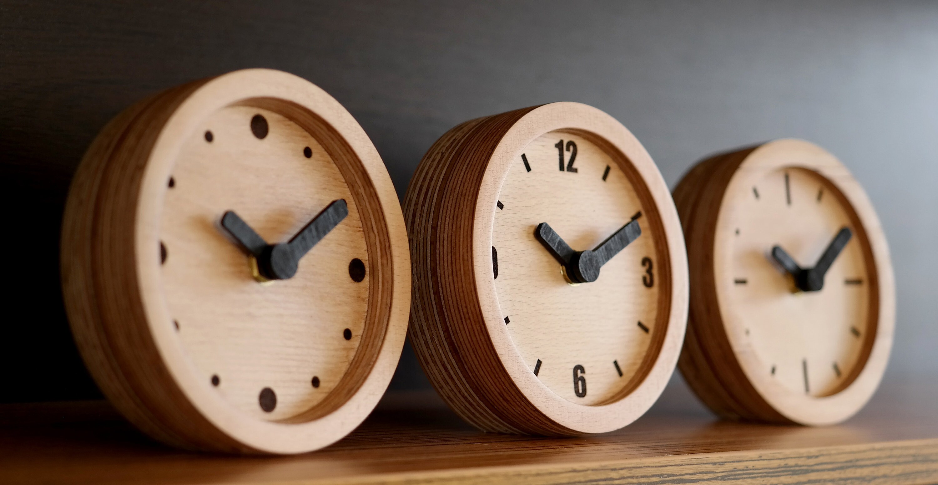 Contemporary Birch Plywood Table Clock - Sleek Design for Every Moment ...