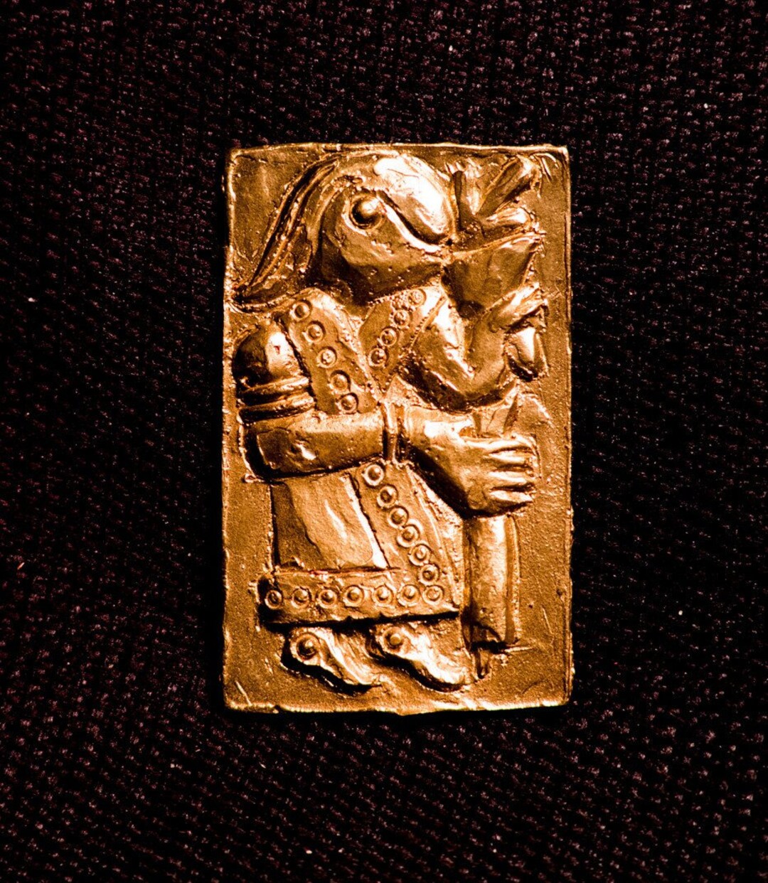 Helm Plaque - Man Drinking From Horn - PV25 - Etsy