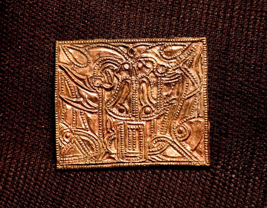 Helm Plaque - Knot Animals - PV18 - Etsy