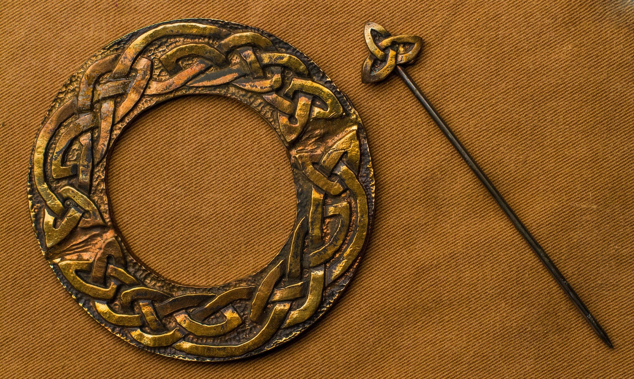 Celtic Pin Brooch - (large, Round) - R-15 - Etsy