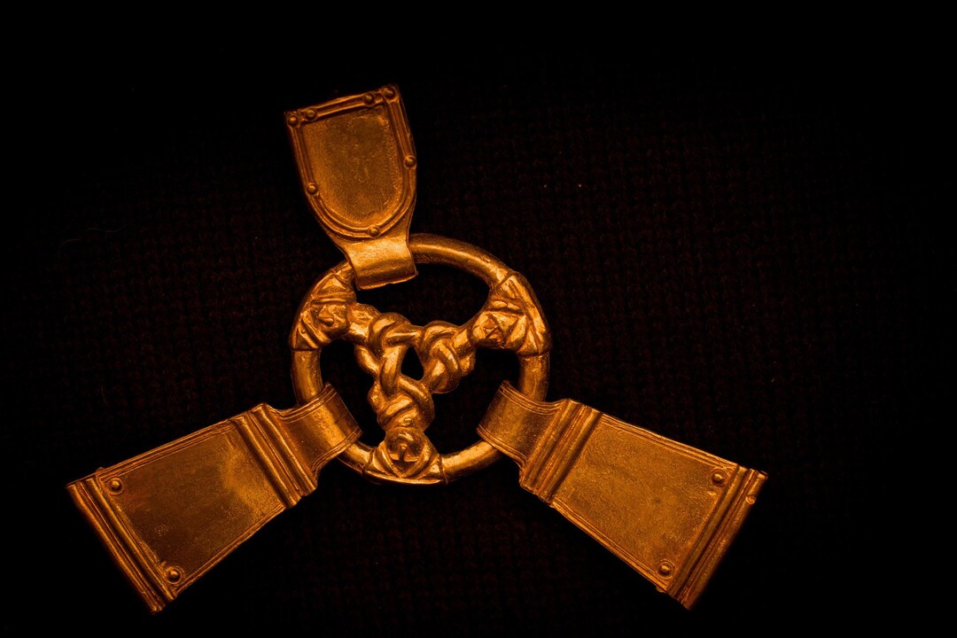 Strap Divider With Bronze Holders - X-19 - Etsy