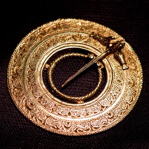 Round Quoit Brooch, Saxon - TB11 - Etsy