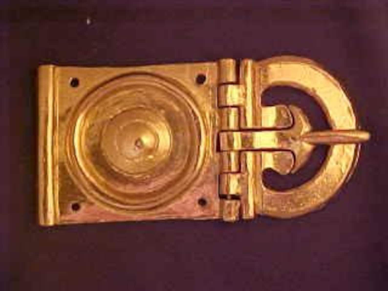 Roman 1st C. Belt Buckle With Plate - RB27A - Etsy
