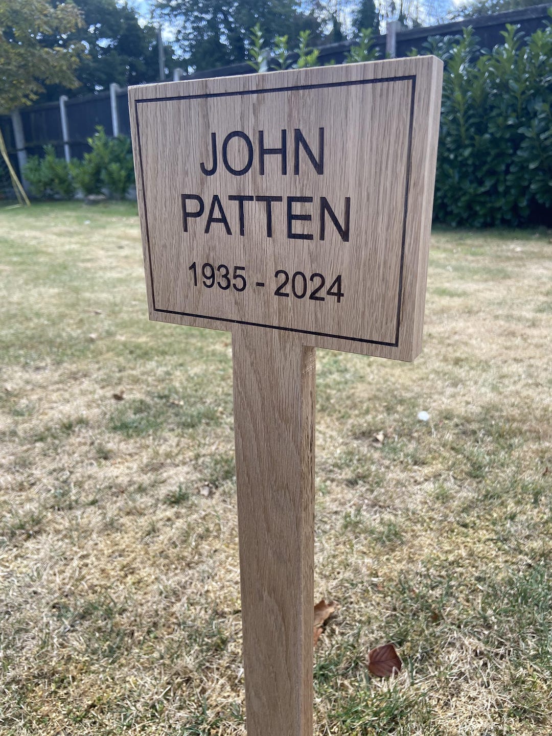 Personalised Memorial Post and Plaque Solid Oak, Custom Message ...