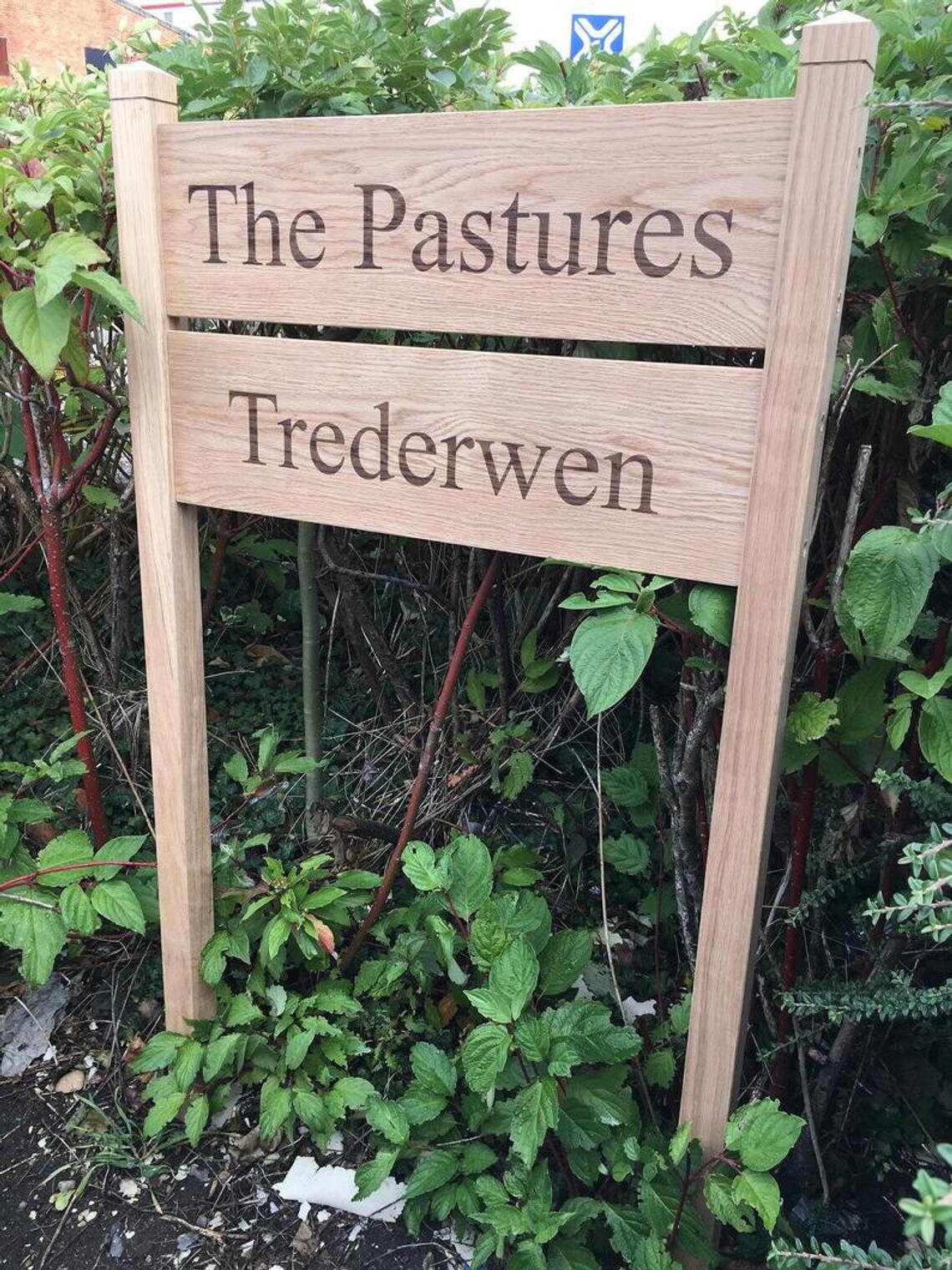 Large Engraved Oak Multi Ladder Double Post House Sign - Etsy UK