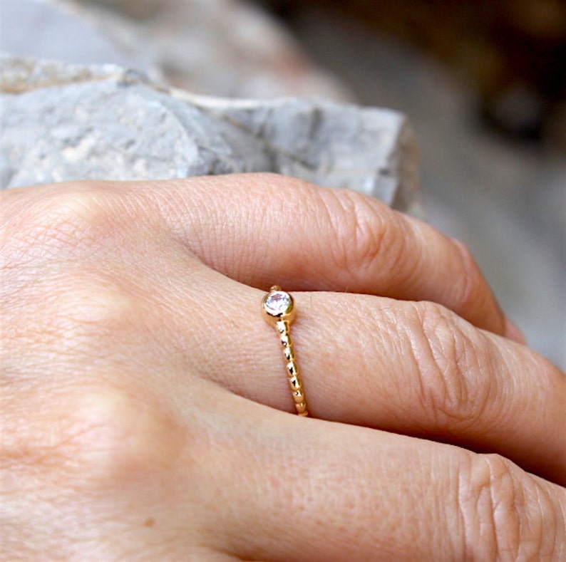 Bague solitaire femme plaqué or | Etsy
