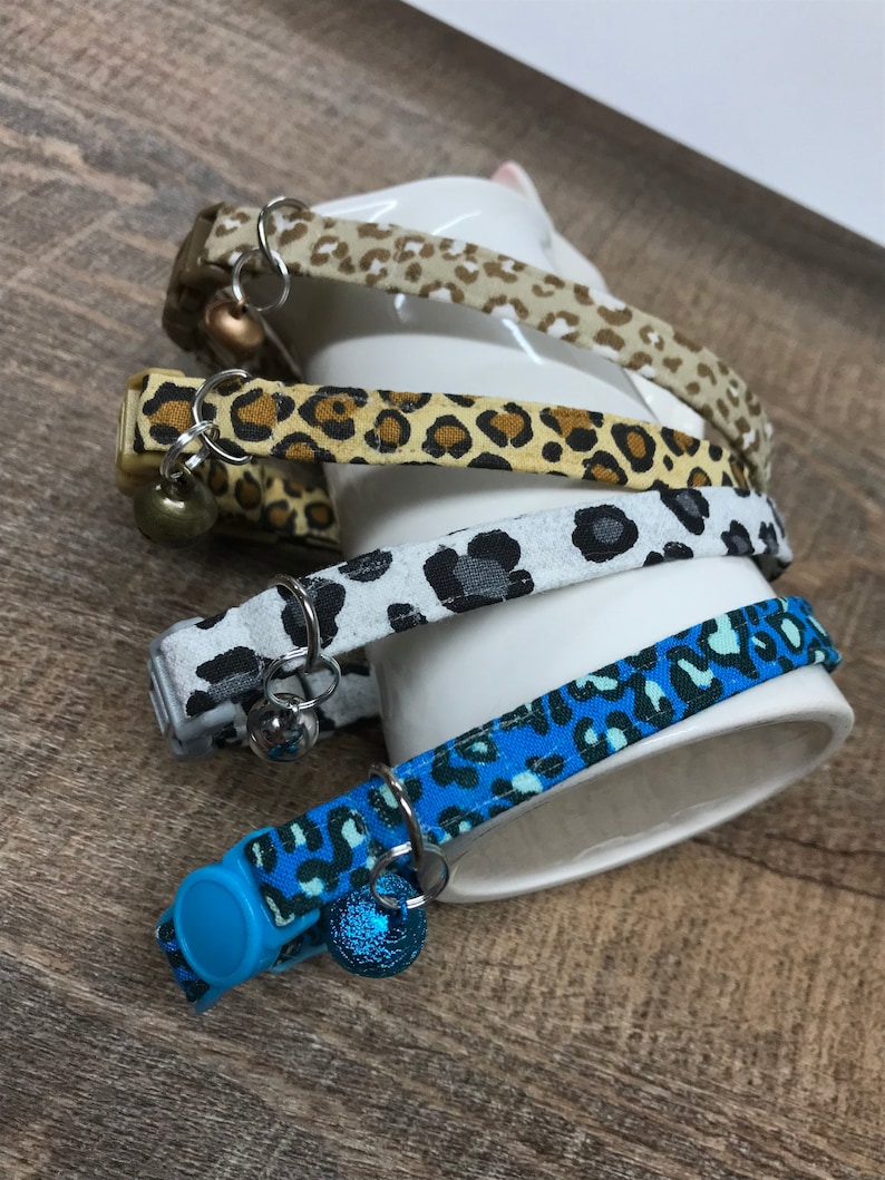 Cat Skins Leopard Prints Cat Collar With Safety Breakaway Buckle and ...