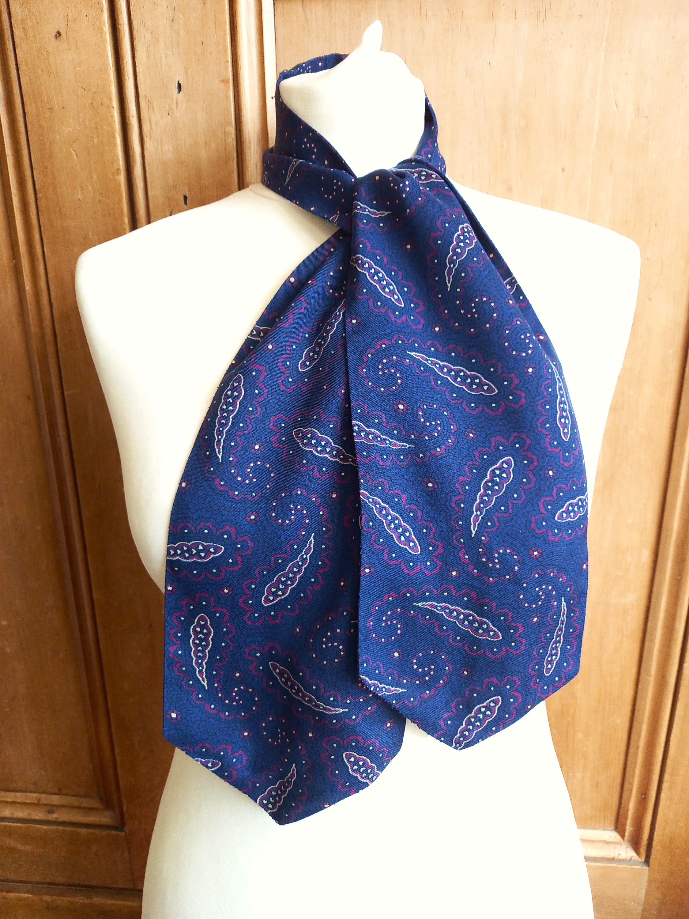 Vintage Retro 1960s 1970s Cravat Tie by Tootal Blue White Purple ...