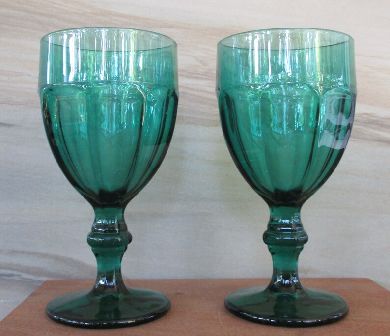 Vintage 2 Green Glass Goblets10 Oz Beverages Glassesmade by - Etsy