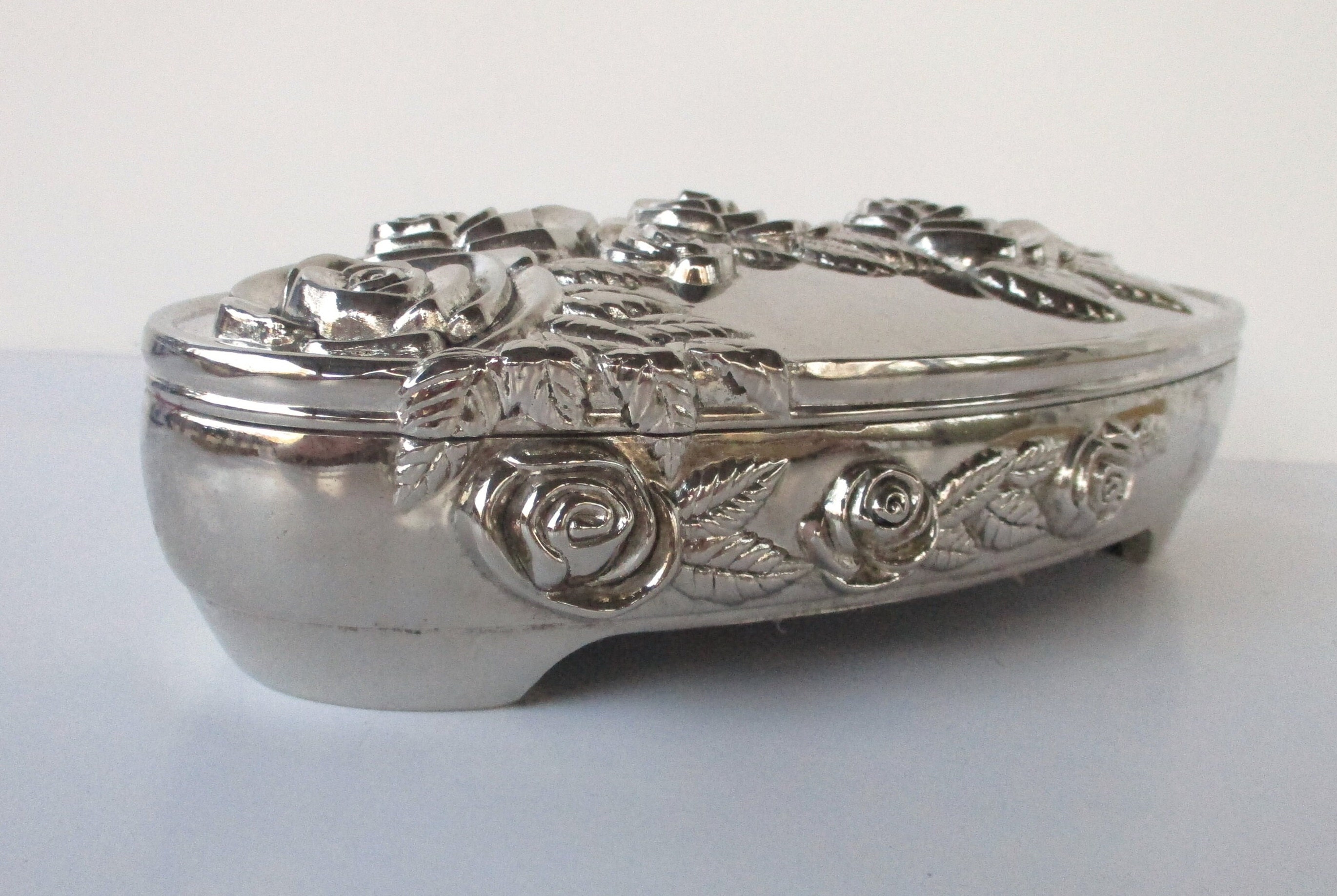 Vintage Silver Plated Oval Trinket Box,embossed Roses,red Velvet Inside ...