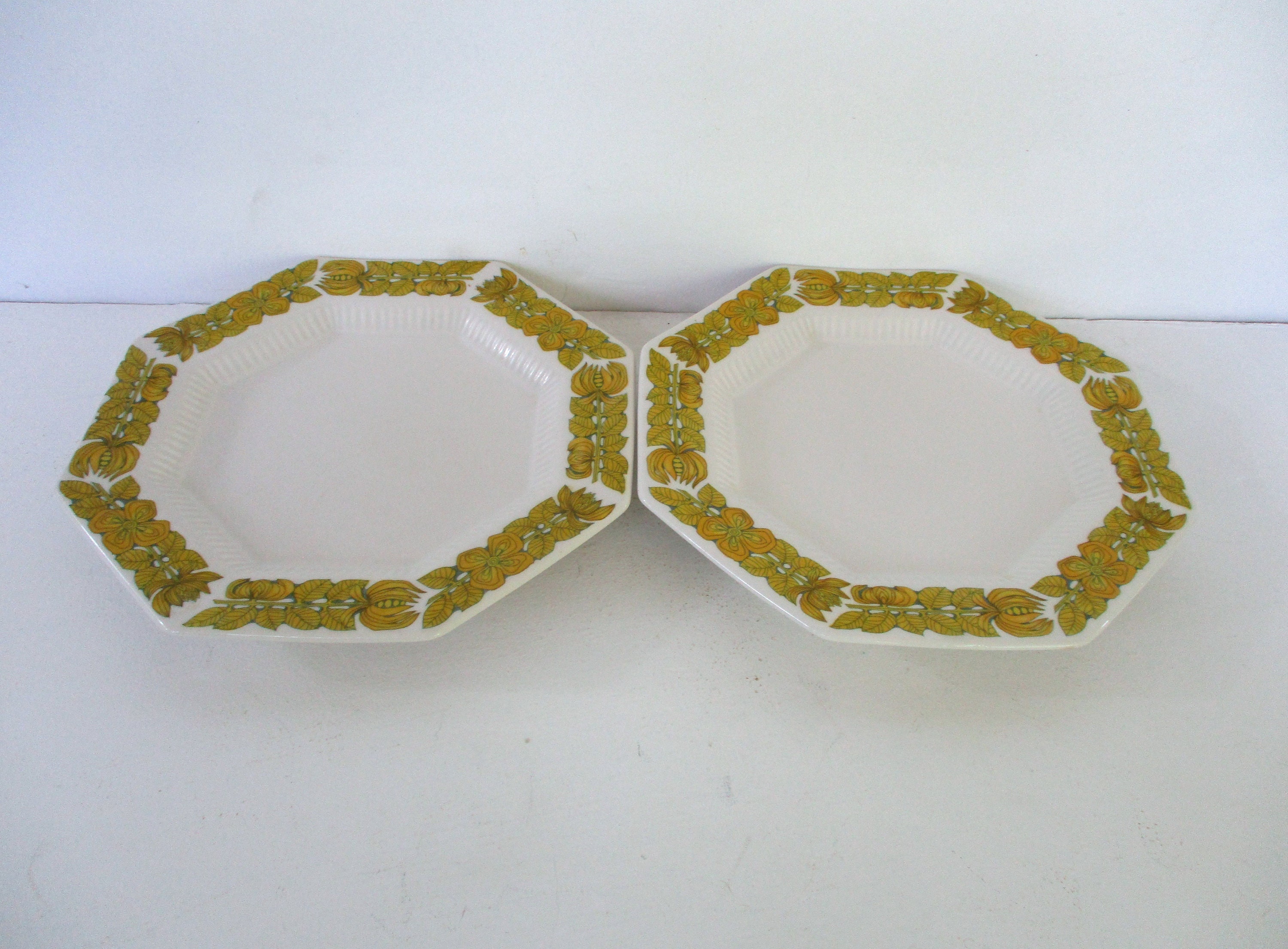 Vintage 2 Ceramic Plates,octagonal Shape 11",10.75"dinner Plates ...