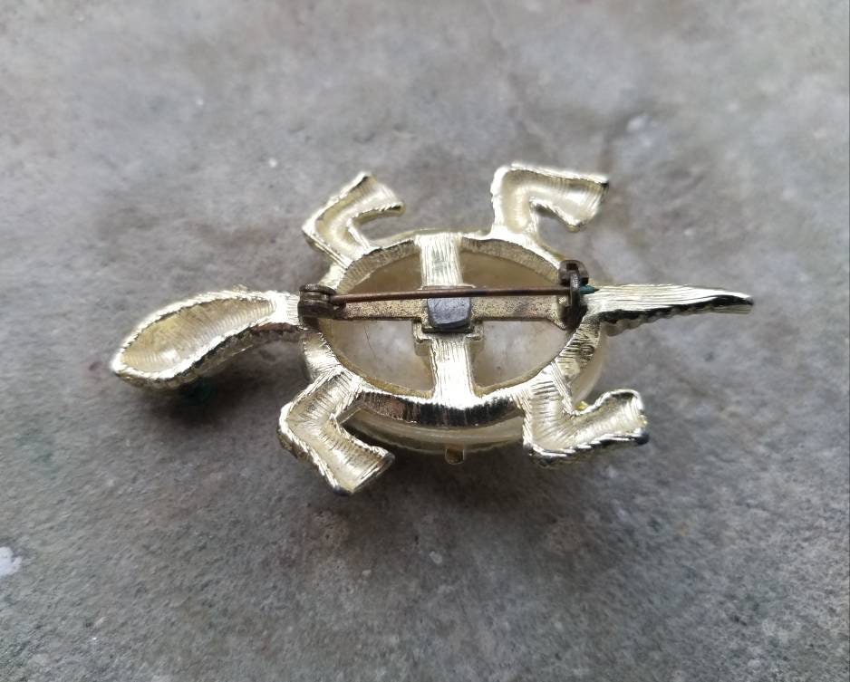 Vintage 1960's Caged Turtle Brooch Pin Mother of Pearl Shell Green Eyes ...