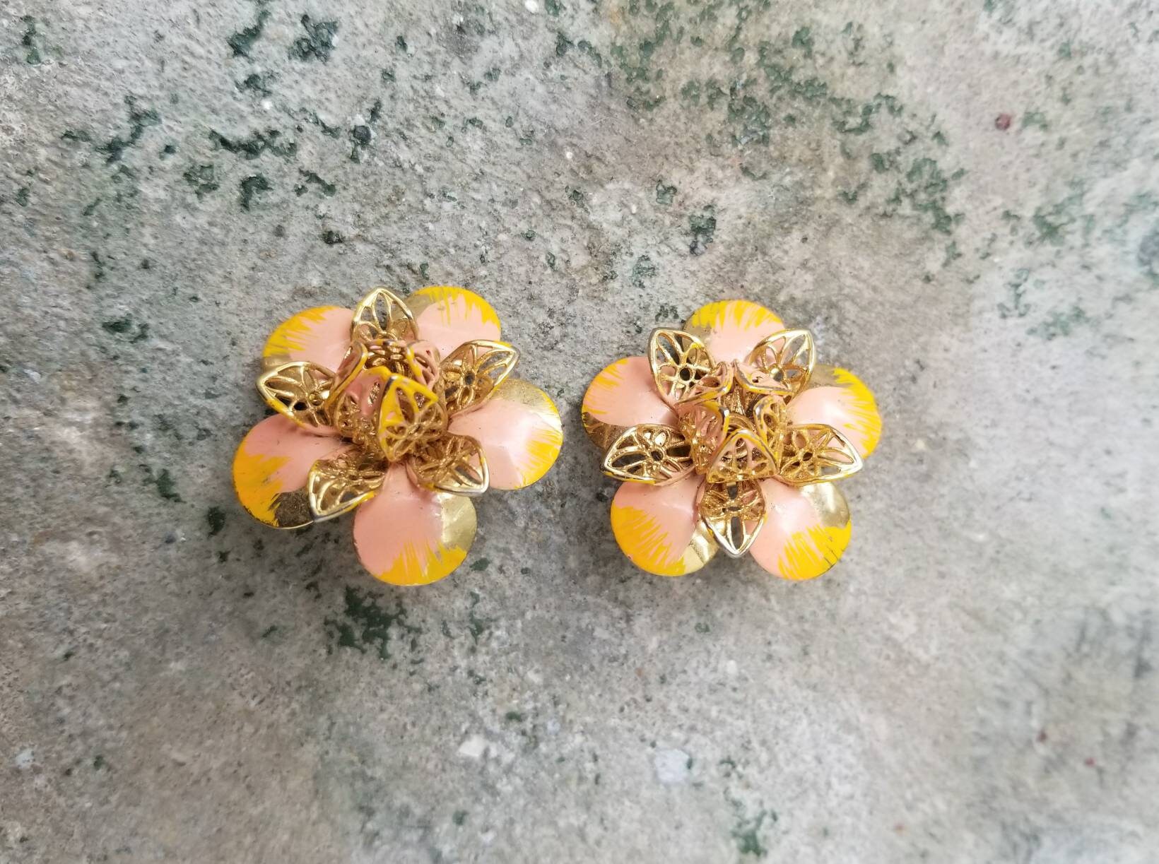 Vintage 1960's Gold Tone Enamel Clip-on Earrings Midcentury Vintage ...