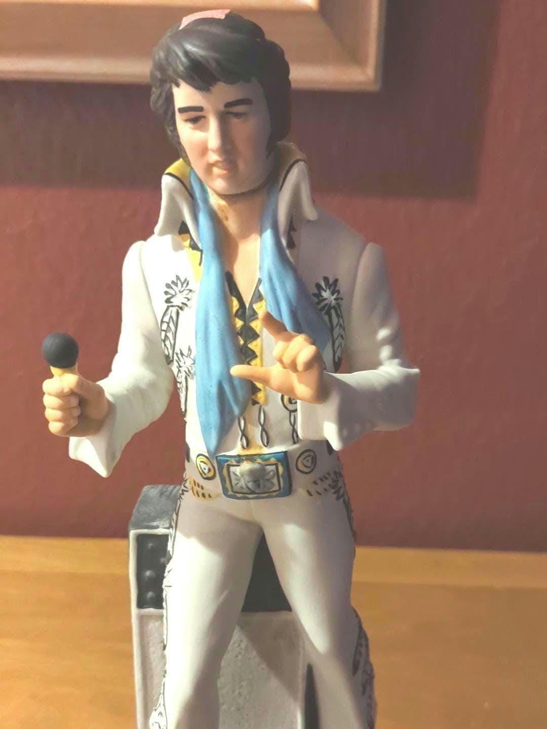 Vintage Elvis Presley Music Box/ Decanter From 1977! - Etsy