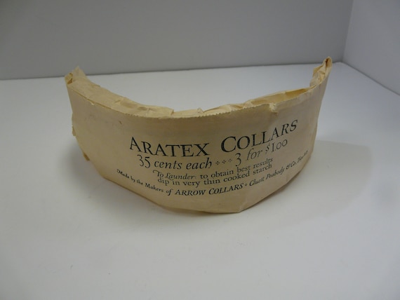 Antique Victorian Collar Box With A Package of Van He… - Gem