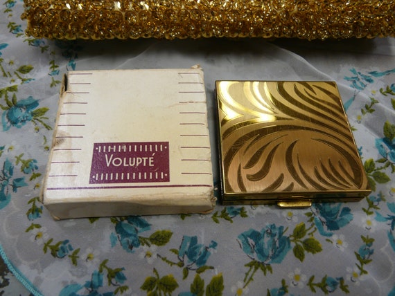 Gold Toned Volupte Compact with Box, 1950's Era Compa… - Gem