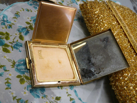 Gold Toned Volupte Compact with Box, 1950's Era Compa… - Gem