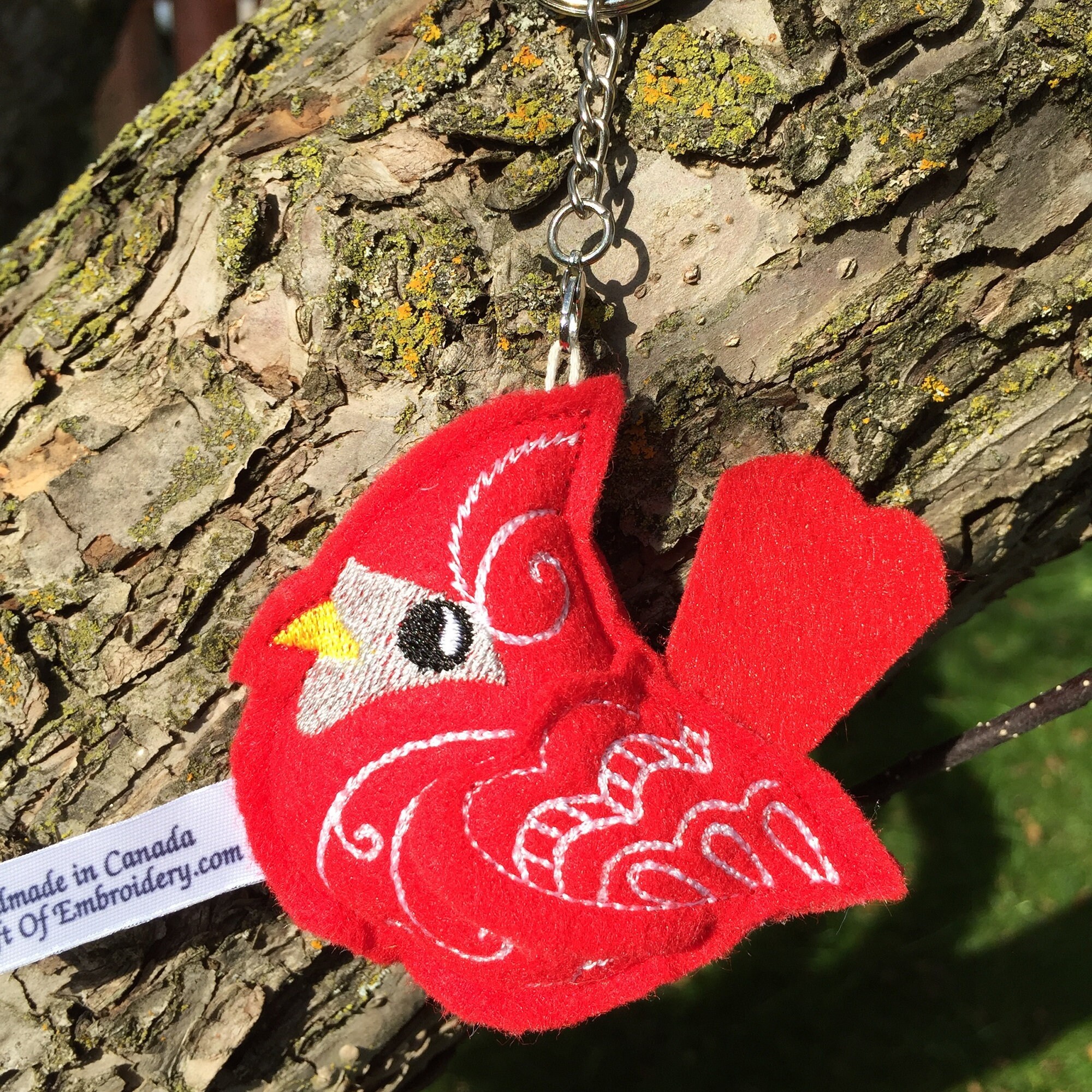 Cardinal Keychain Ornament Red bird embroidered stuffed key - Etsy España