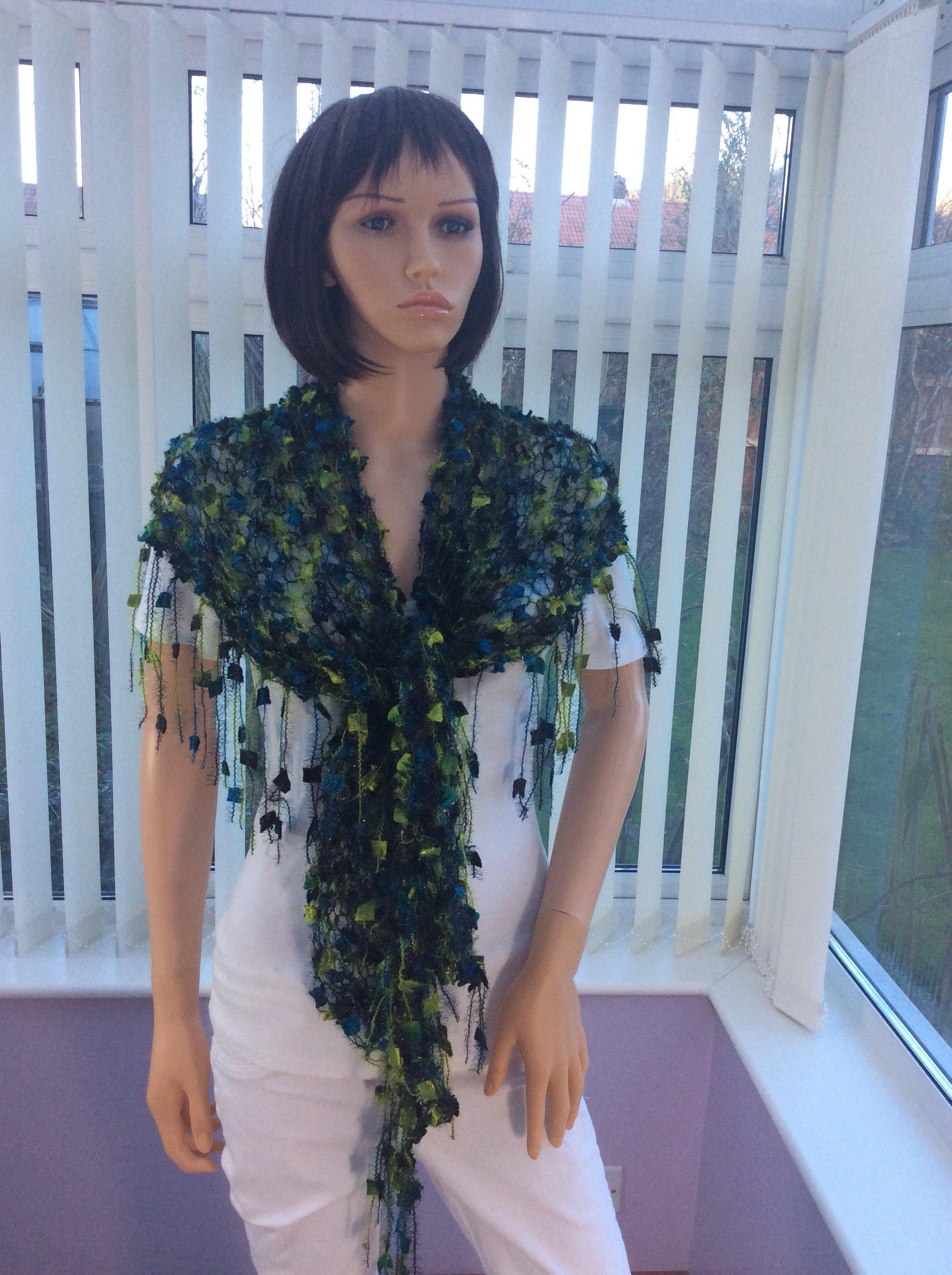 Extremely Pretty Shawl in Shades of Light & Dark Green Black | Etsy