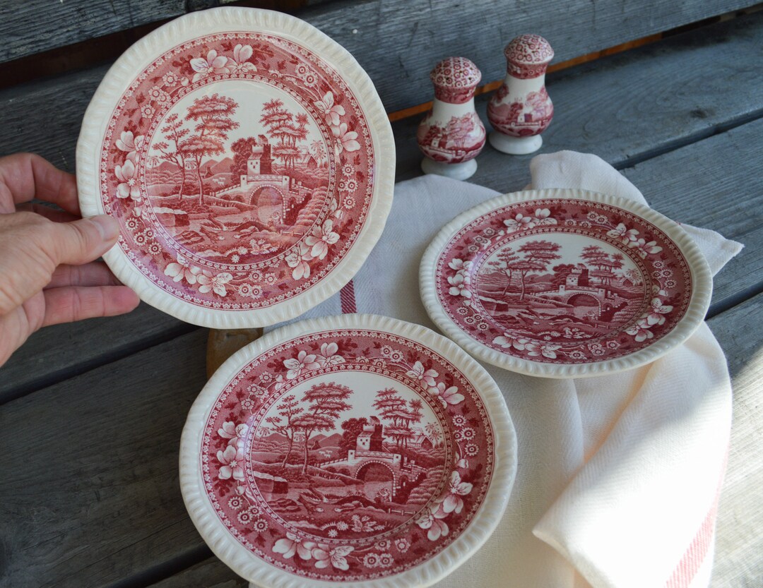 Vintage Spodes Tower Red Side Plates, 1930s, Set of 3, Copeland, Red ...