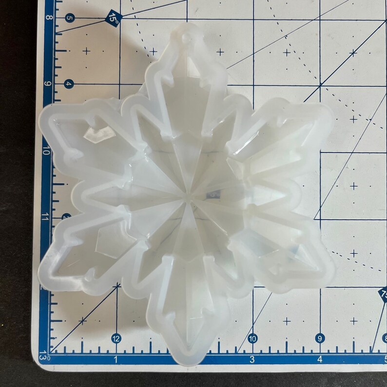 Deep Sculpted Snowflake Mold Shiny Silicone / Faceted - Etsy
