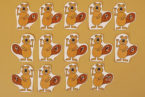 Multiplication & Division - Busy Beavers - Printable File Folder Game ...