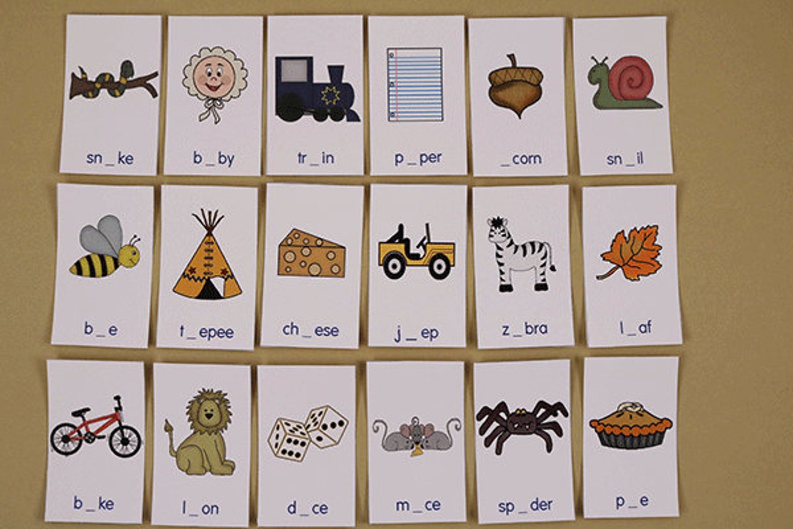 Vowel Match Up! Printable File Folder Game PDF Download - Reading 2nd ...