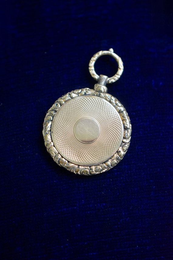 Victorian Filigree Design Round Locket, Photo Locket,… - Gem