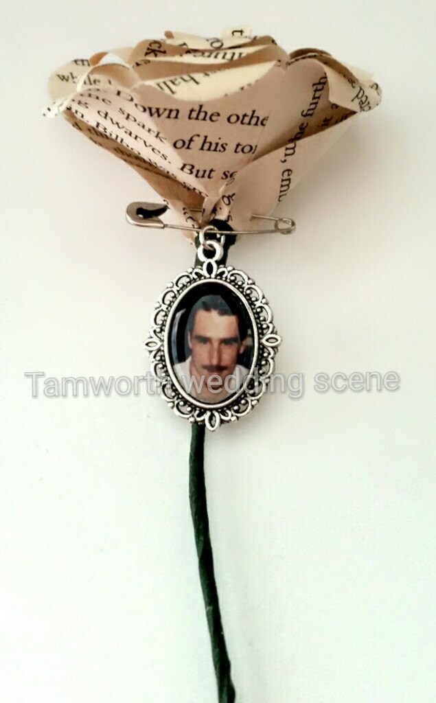 Buttonhole/garter memory charm frame single or double | Etsy