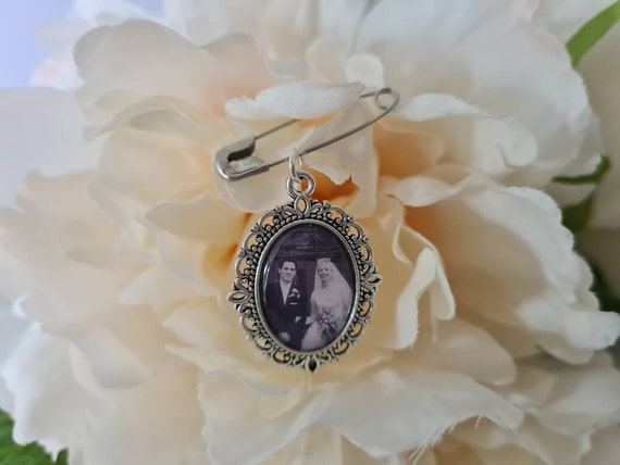 Buttonhole/garter memory charm frame single or double | Etsy