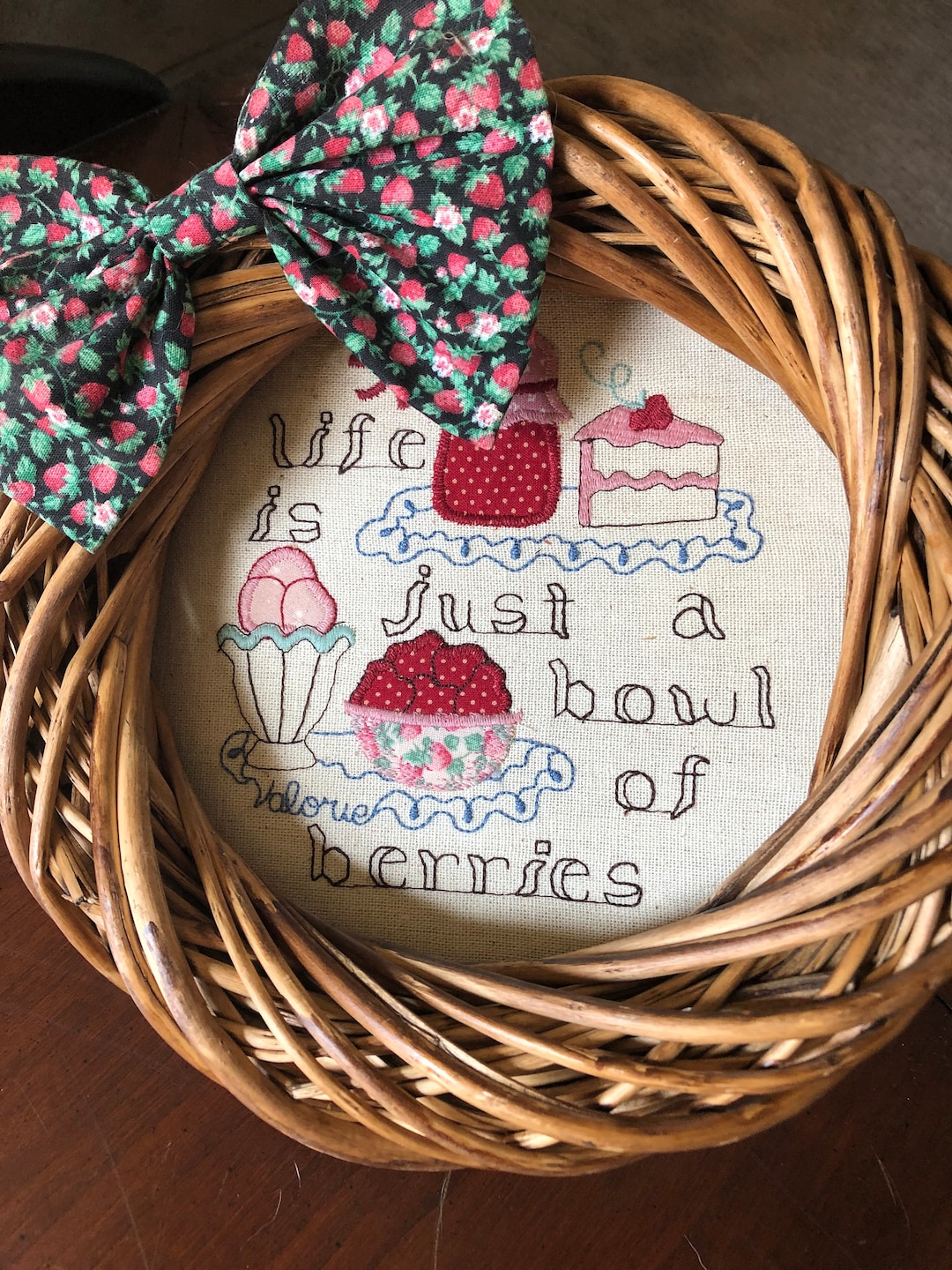 Valorie's Folk Art Applique Needlepoint Grapevine Wreath, Valorie ...