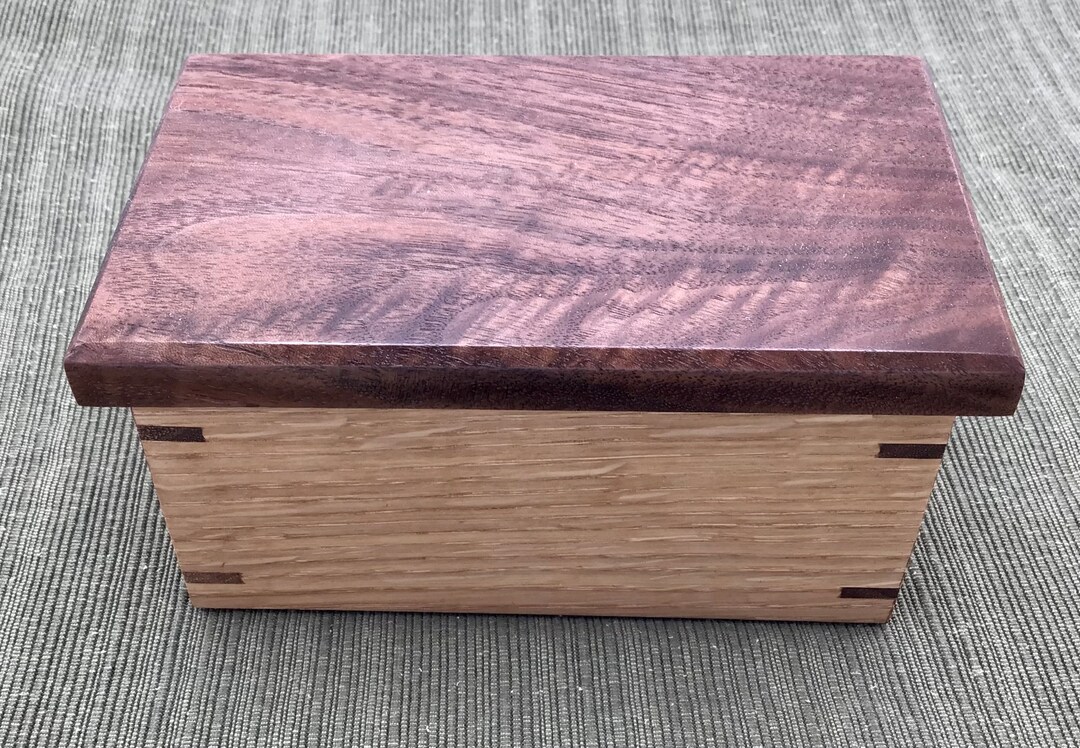 Small Keepsake Box in White Oak With Figured Walnut Lid - Etsy