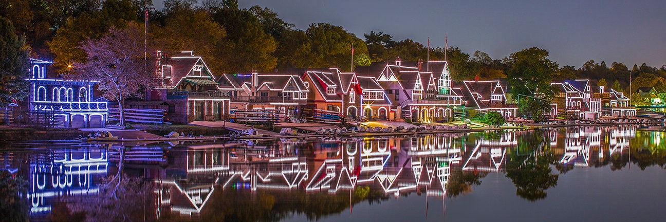 Philadelphia Boat House Row in Autumncanvas | Etsy