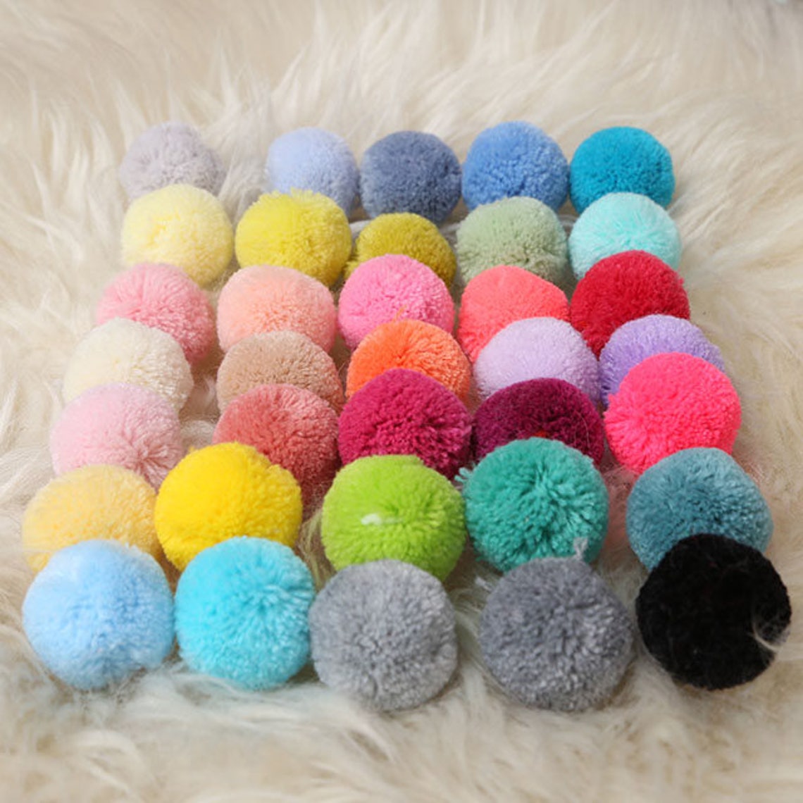 20pcs 2.5cm Pom Poms in Your Choice of Colors-yarn Pom - Etsy