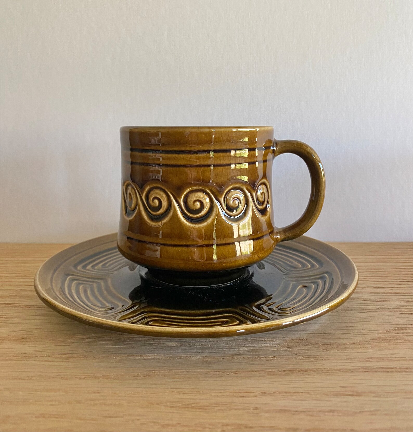 Sylvac Totem Pottery From England 1960s to 1970s Cups and Saucers Set ...