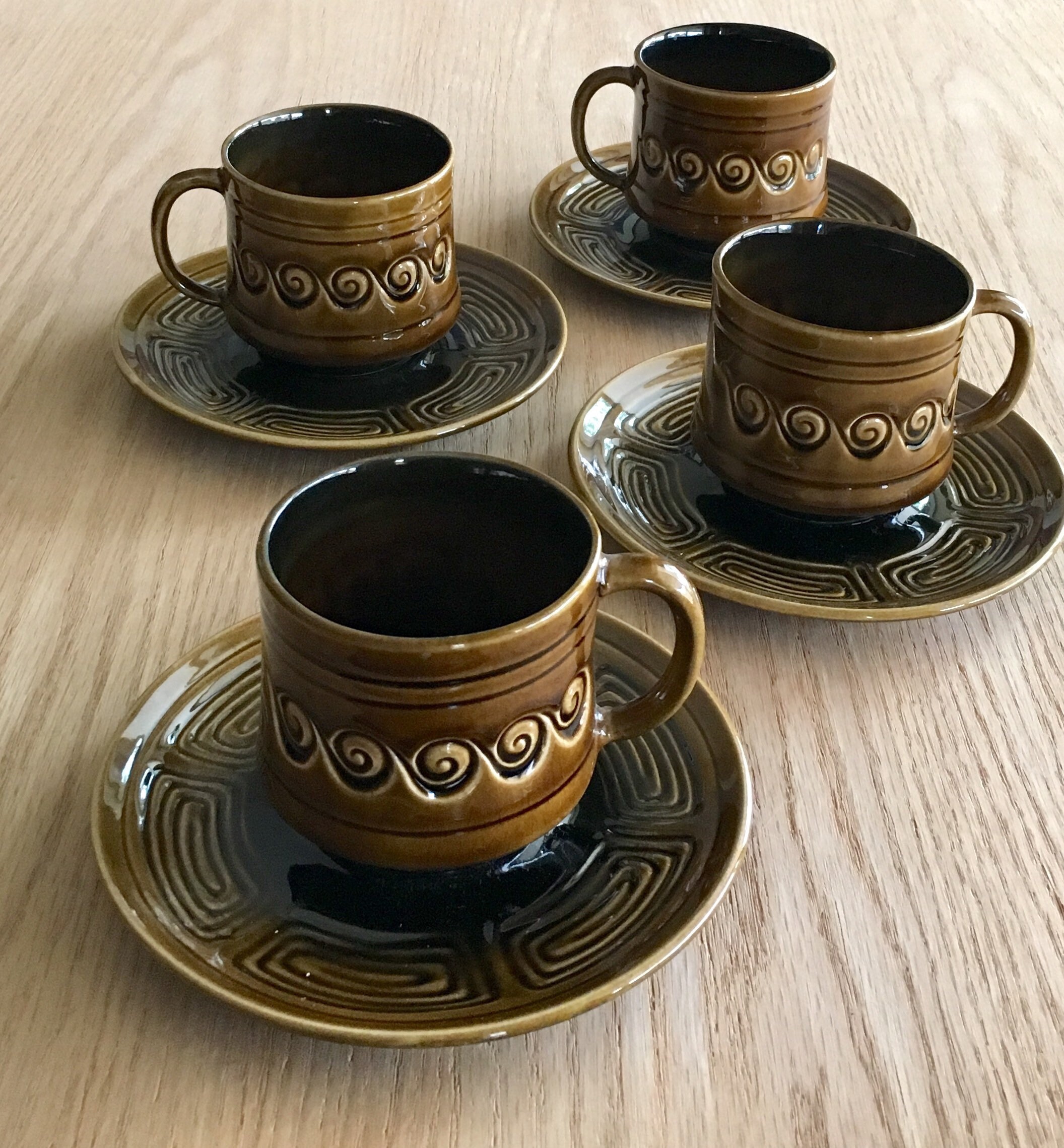 Sylvac Totem Pottery From England 1960s to 1970s Cups and Saucers Set ...