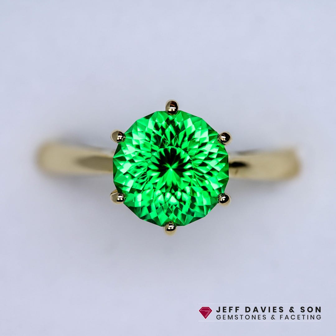 Solid 18K Yellow Gold - 3.70ct Vanadium YAG Ring - High Quality With ...