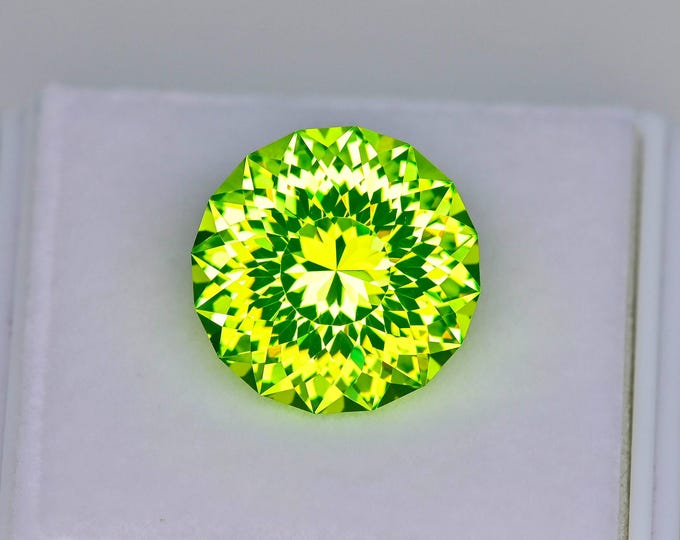 Precision Cut - 39.09ct LAB Lumo Garnet Luag - Lutetium Aluminum Garnet ...