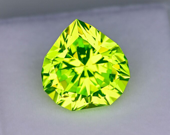 Precision Cut - 35.30ct LAB Lumo Garnet Luag - Lutetium Aluminum Garnet ...