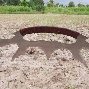 Klingon sword of Kahless Bat'leth. High Quality Hardened Steel Star ...