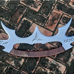 Klingon sword of Kahless Bat'leth. High Quality Hardened Steel Star ...
