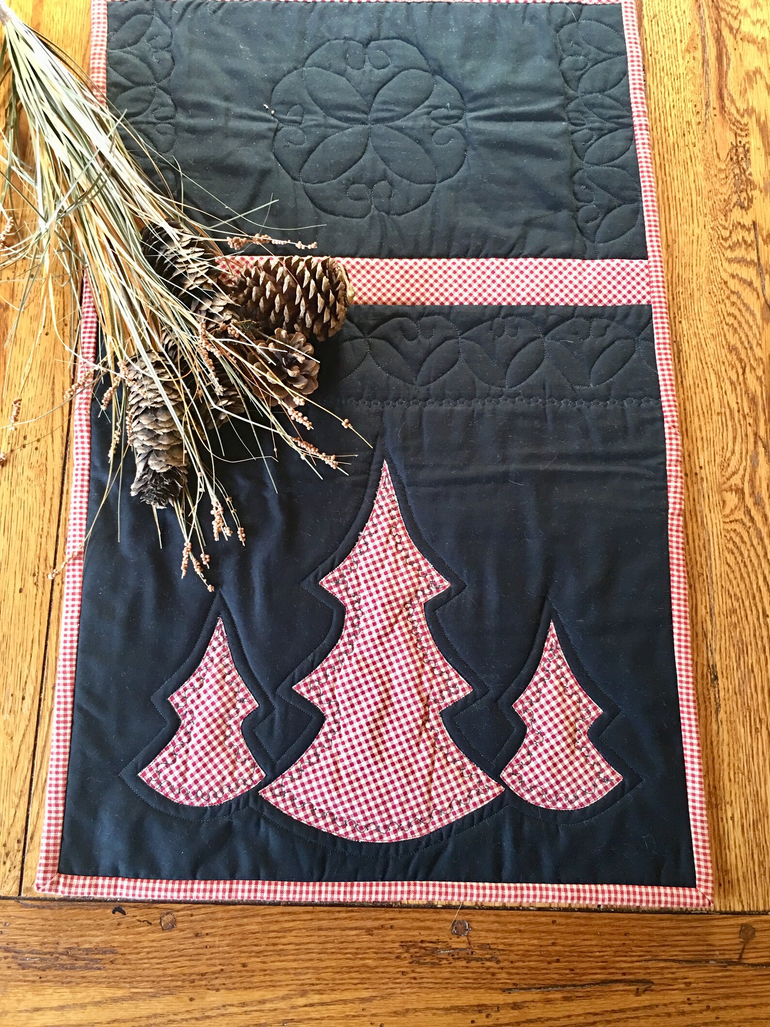 Quilted Christmas Table Runner country Christmas - Etsy