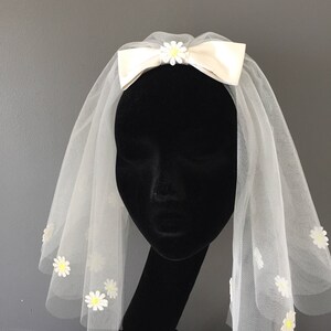 Daisy Veil, Short 60s Inspired Veil - Etsy UK